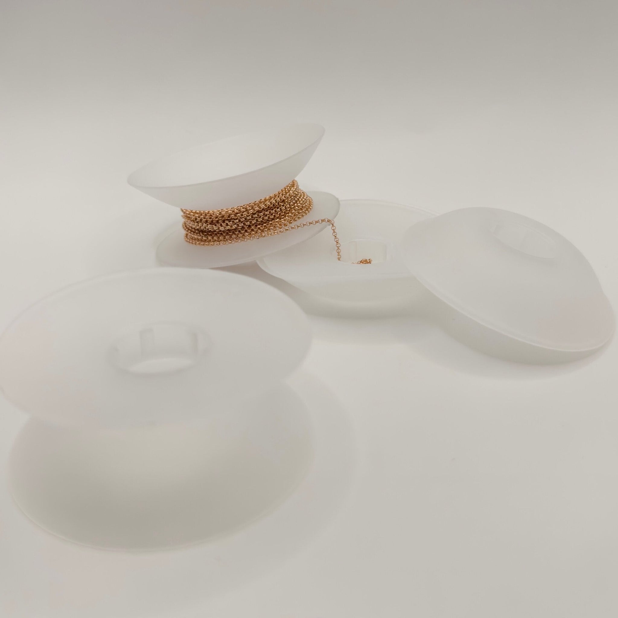 Rubber close spools each